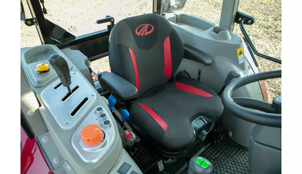 Mahindra 2670 PST Cab Tractor | Fairchild Equipment