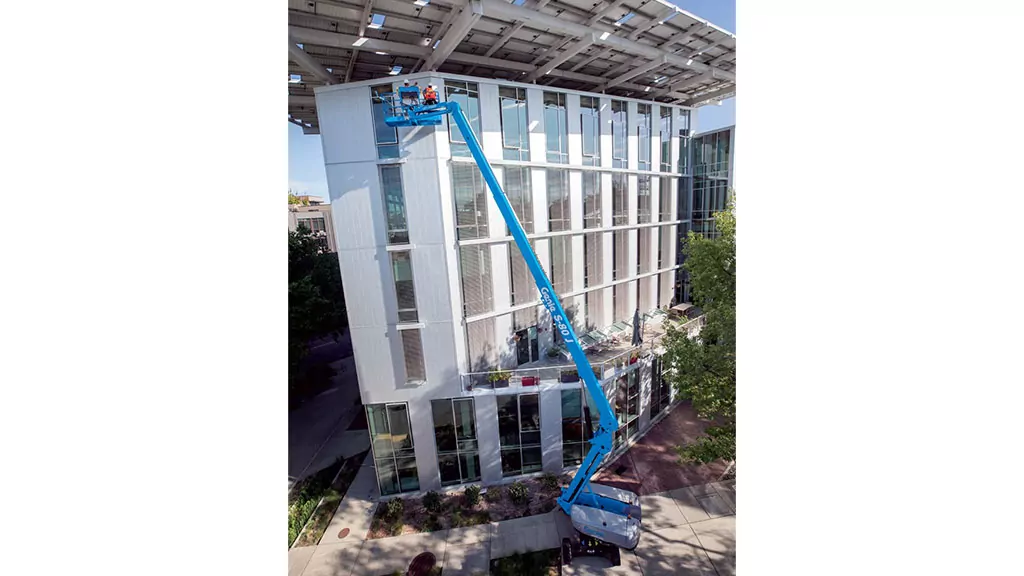 Genie S-80 J and S-80 J TraX Boom Lift | Fairchild Equipment
