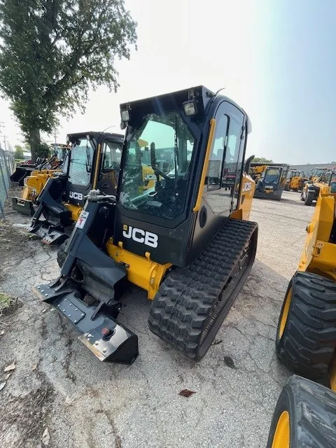 2022 - JCB 270T | Fairchild Equipment